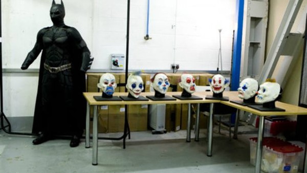 The Dark Knight: 30 Breathtaking Behind-The-Scenes Photos – Page 7 The Dark Knight: 30 Breathtaking Behind-The-Scenes Photos – Page 7